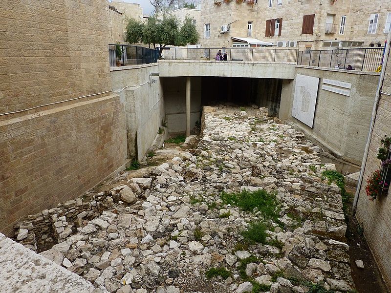 The Flattened Houses Beneath the Wall - Israel Institute of Biblical ...