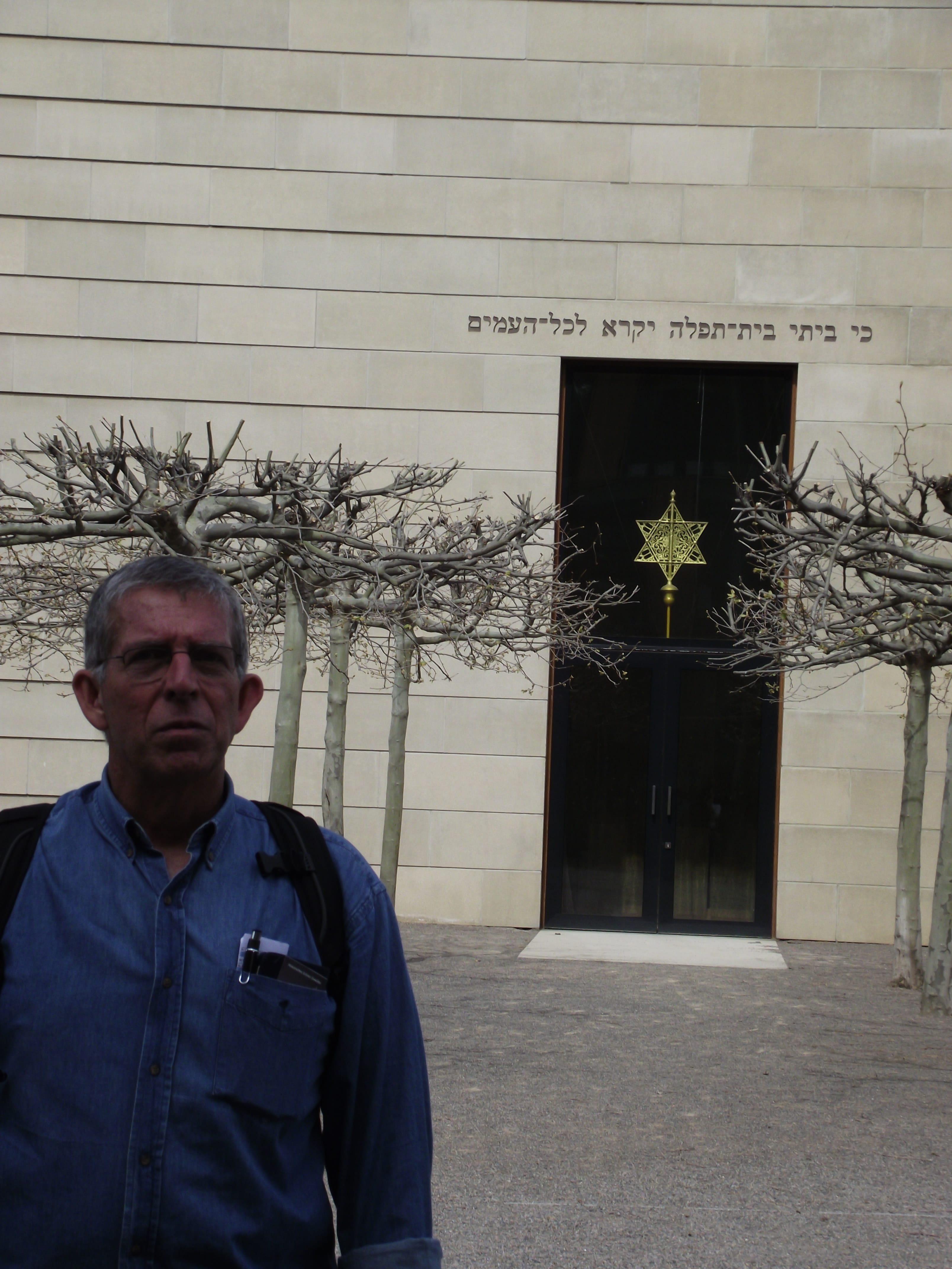 Review by: Fonseca Marcelo Saba | julho 27, 2017